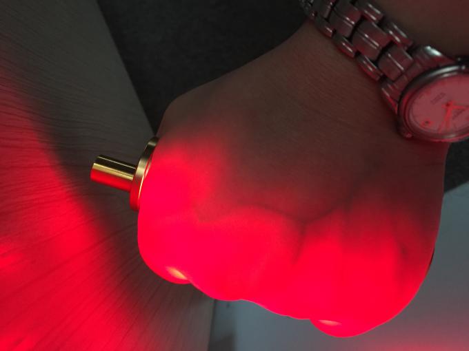 Safe Material Mini Portable Red Light Handheld Vein Finder For Patient